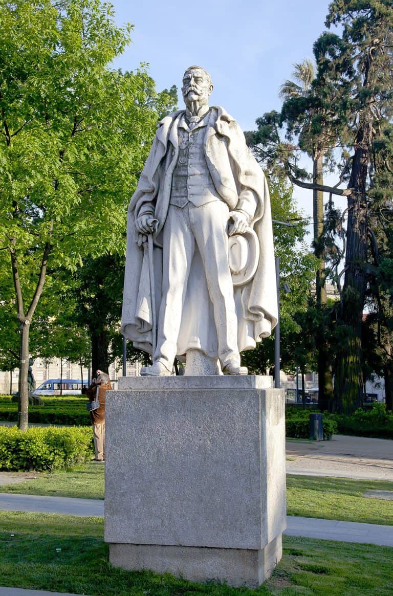 Statues In Portugal: 8 Iconic Monuments To Visit
