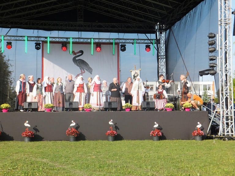 Traditional Lithuanian Clothing: 5 Insights On Roots And Customs