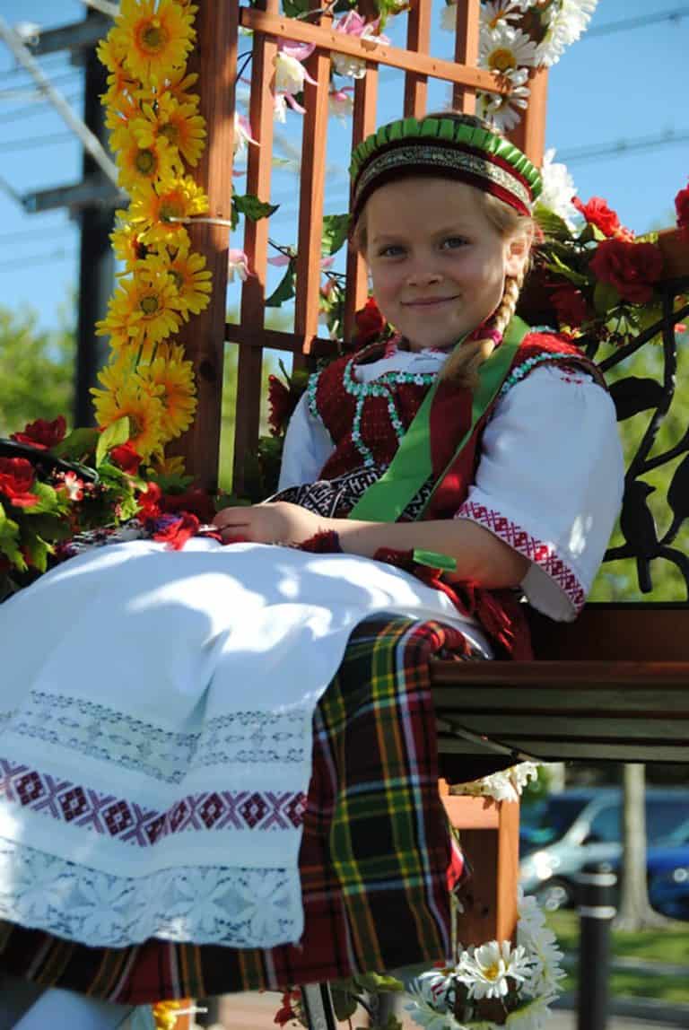 Traditional Lithuanian Clothing: 5 Insights On Roots And Customs