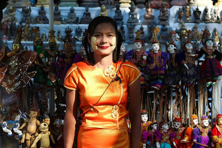 What Do Thai People Look Like? 4 Fascinating Aspects
