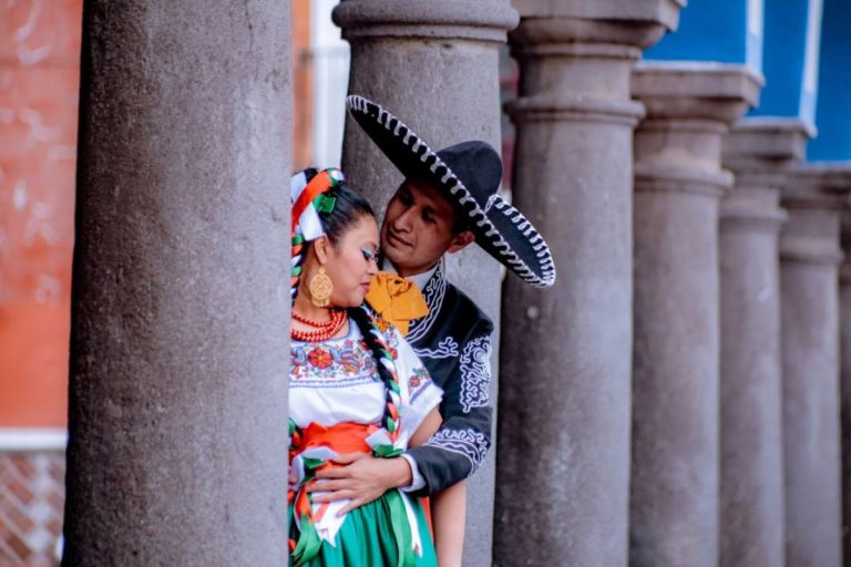 Dating In Mexico: 8 Cultural Dating Insights