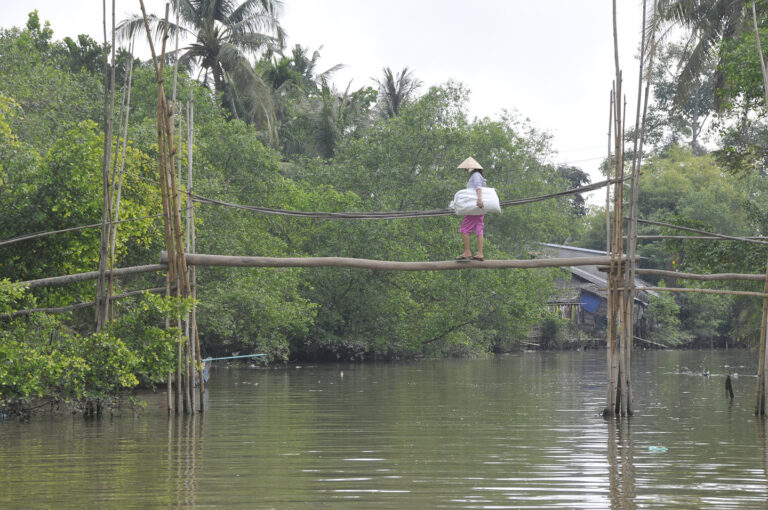 Top 10 Most Dangerous And Thrilling Bridges In The World