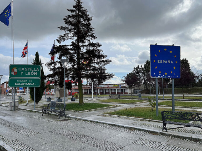Top 10 Amazing European Borders