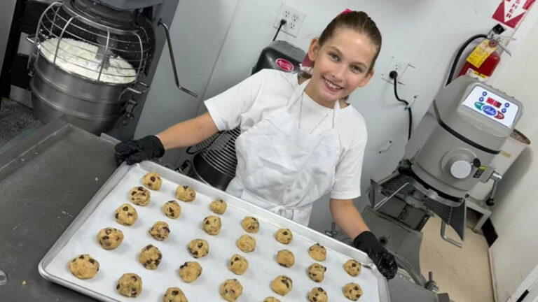 Young Texas Girl Bakes Over 1,000 Cookies To Support Flood Victims ...