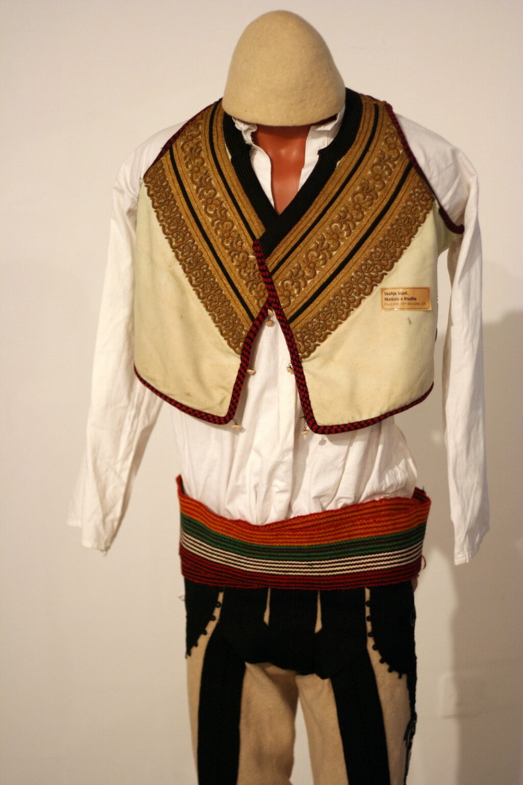 Albanian National Dress: 9 Traditional Pieces You Must Know