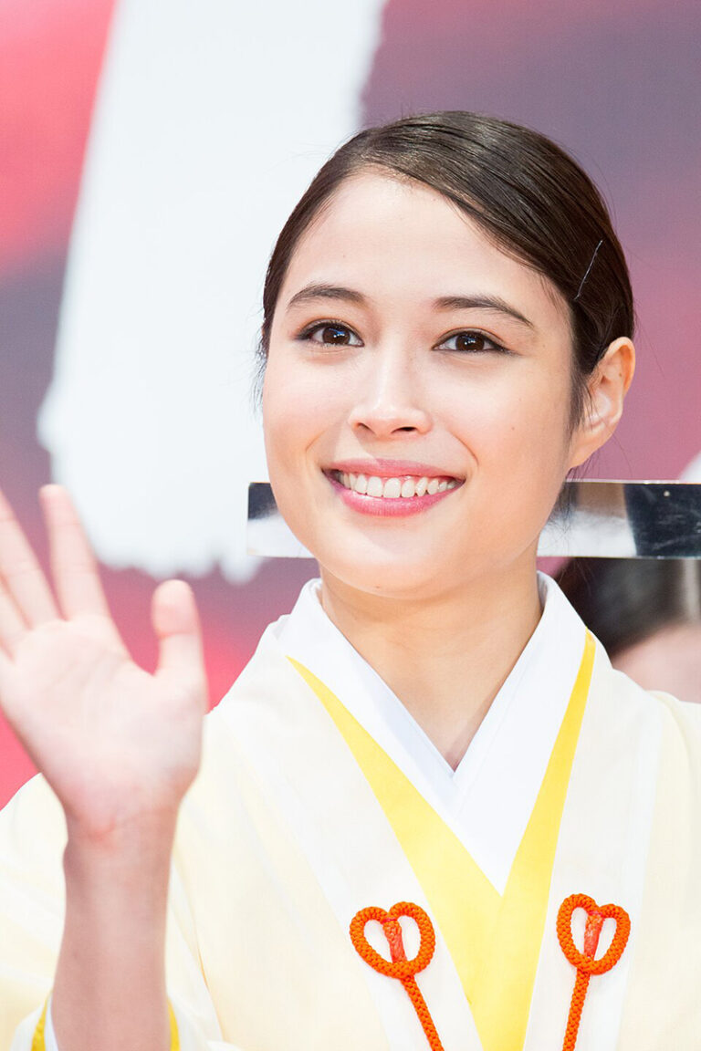 Hello In Nihongo: 9 Essential Japanese Greetings For Every Situation