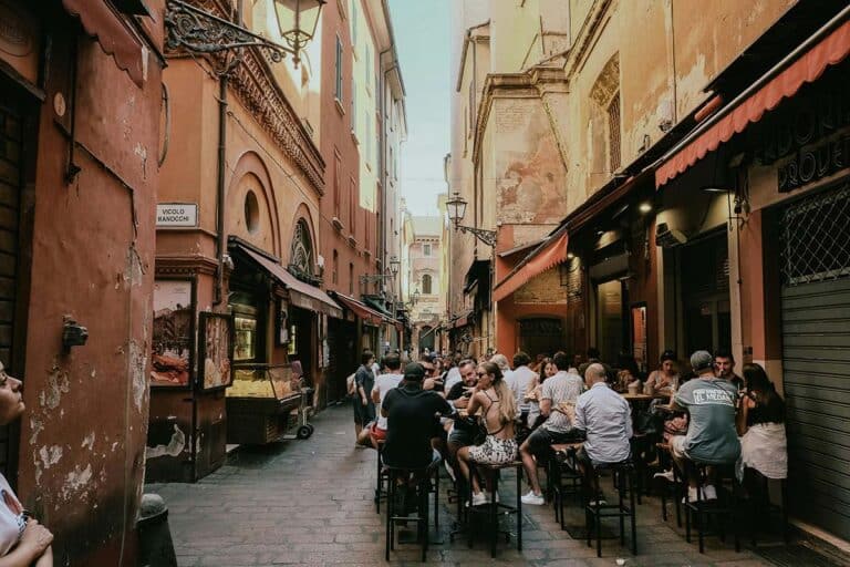 Hello In Italian: 9 Essential Greetings And More Ways To Say Hi