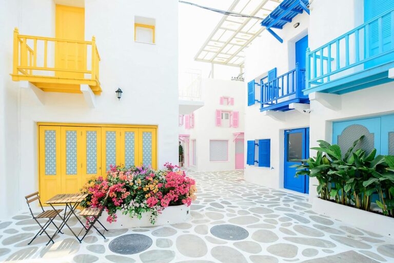 Hello In Greek: 9 Essential Phrases For Beginners And More